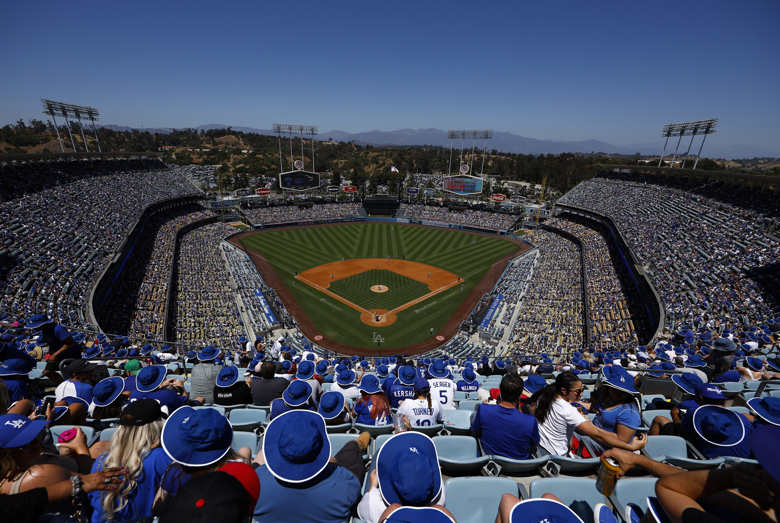 Dodger Stadium vs. Angels Stadium: From an East Coast Perspective